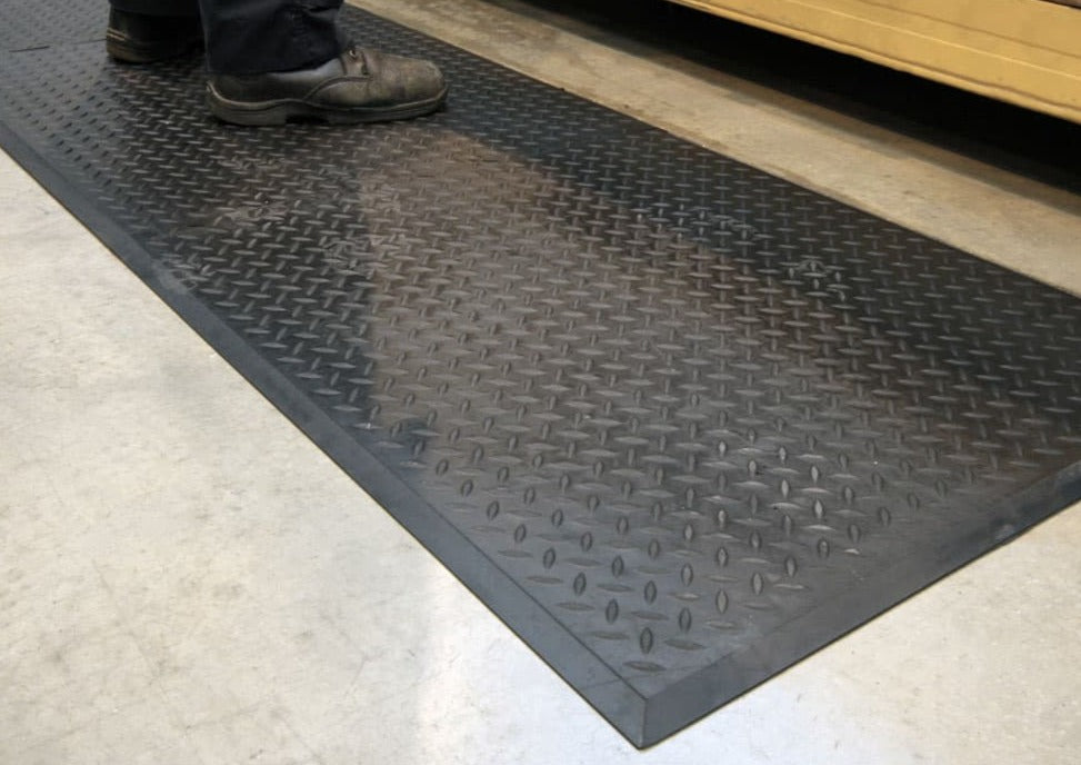 Oil-Safe Interlocking Anti-Fatigue Mats | First Mats UK